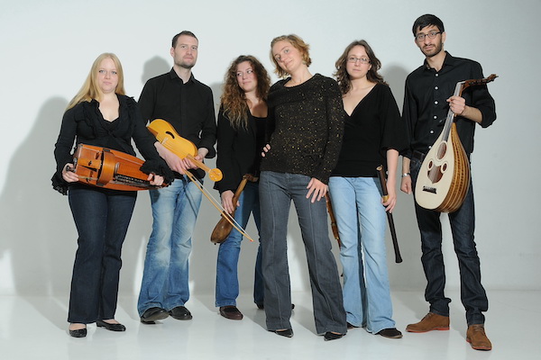 Interpret "Amyas & Emily Baines". Alle Alben kaufen oder streamen ...